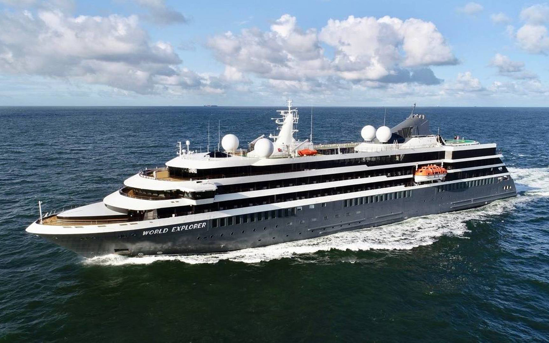 World Explorer - Somec Navale